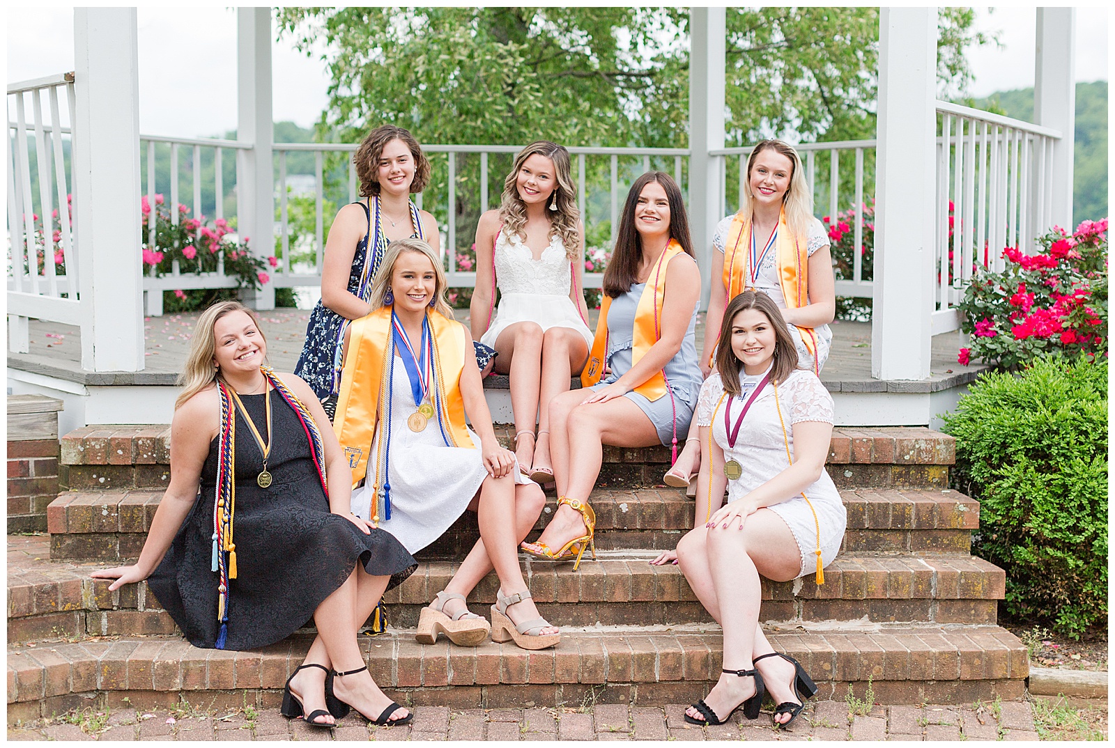 2020 Senior Representatives |Cap and Gown Session ...